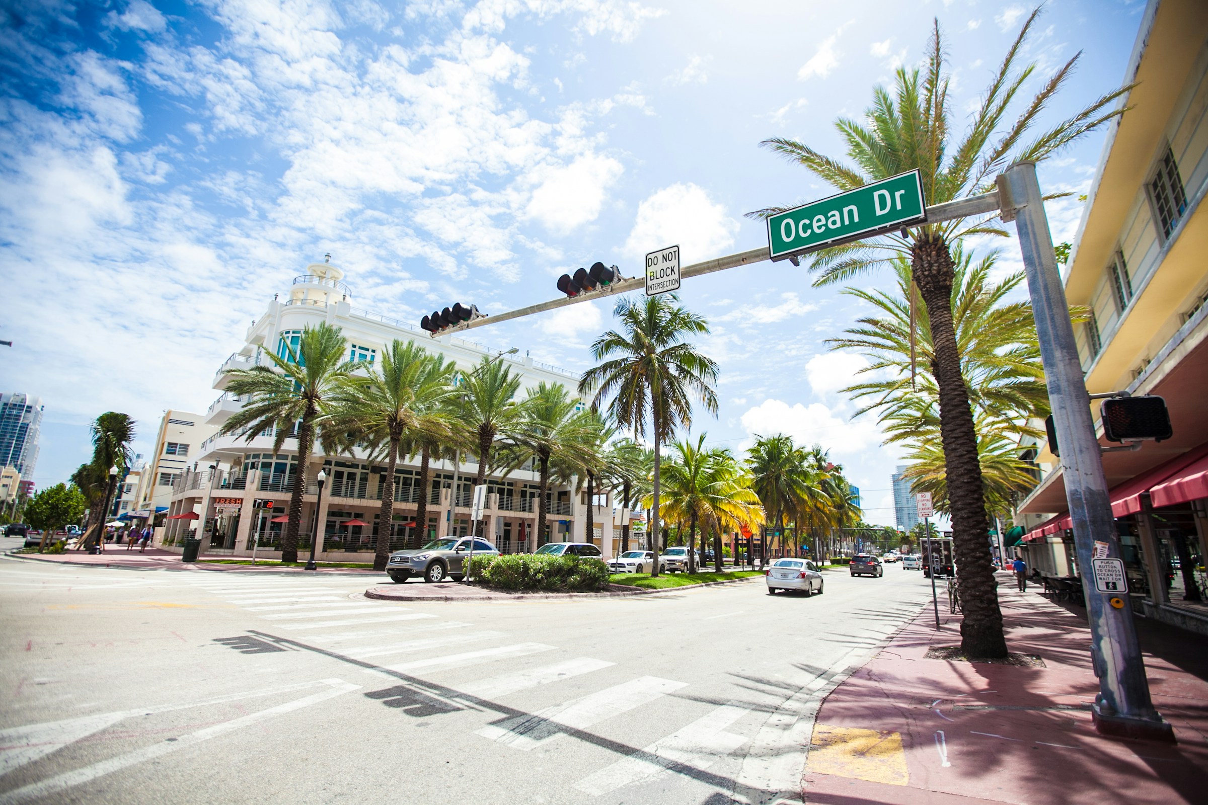 Hotel Near Ocean Drive | Waterside Hotel & Suites in Miami Beach